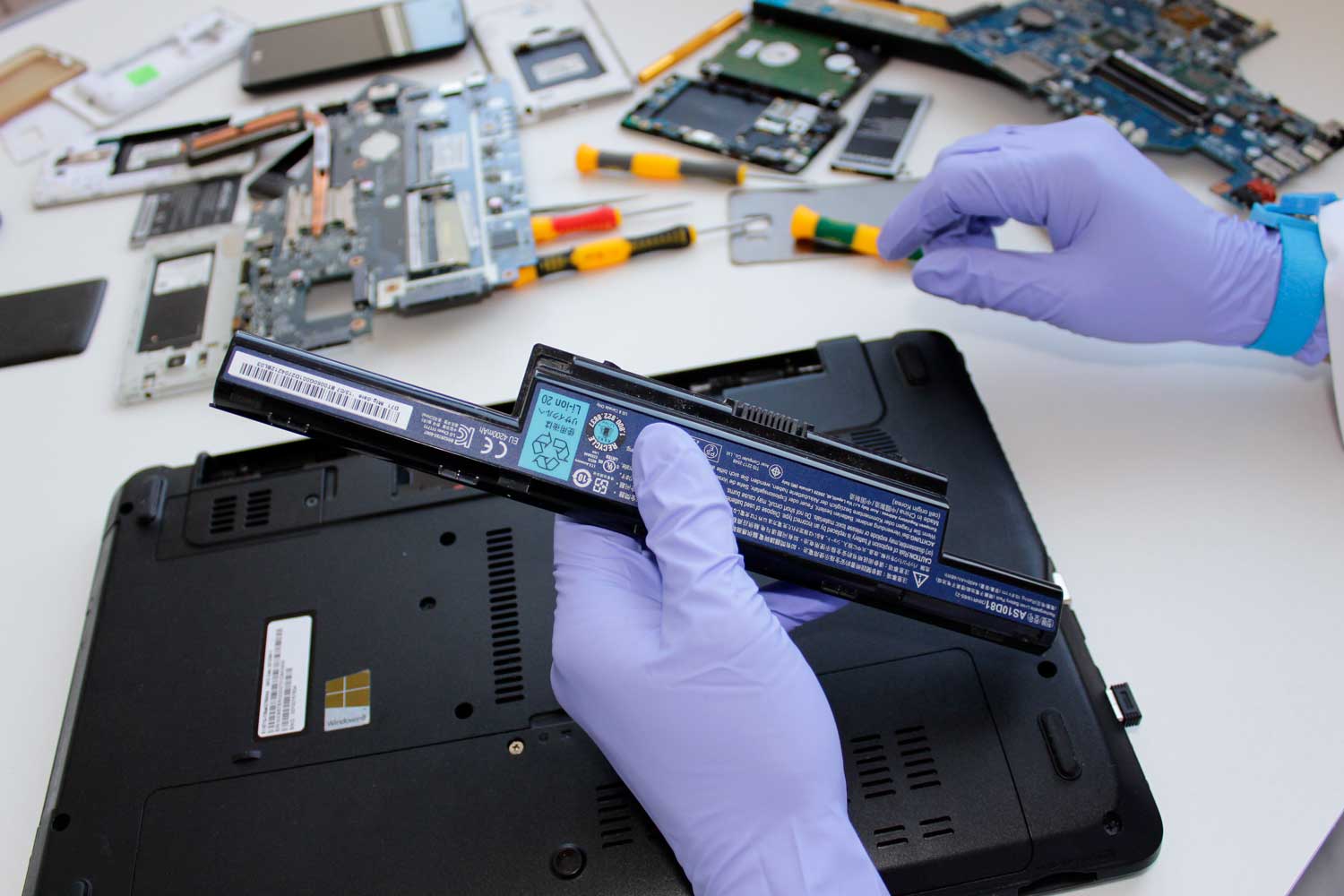 Laptop and pc repairs and upgrades - aaerials.com Satellite and tv ...